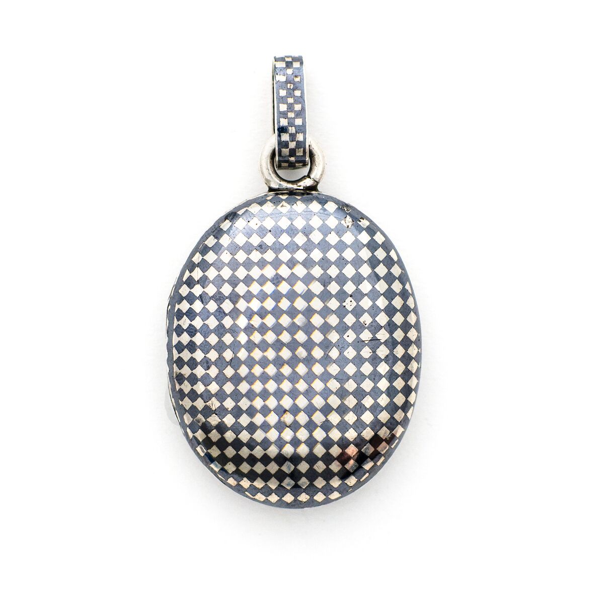Checkered Oval Niello Antique Locket - Luna & Stella